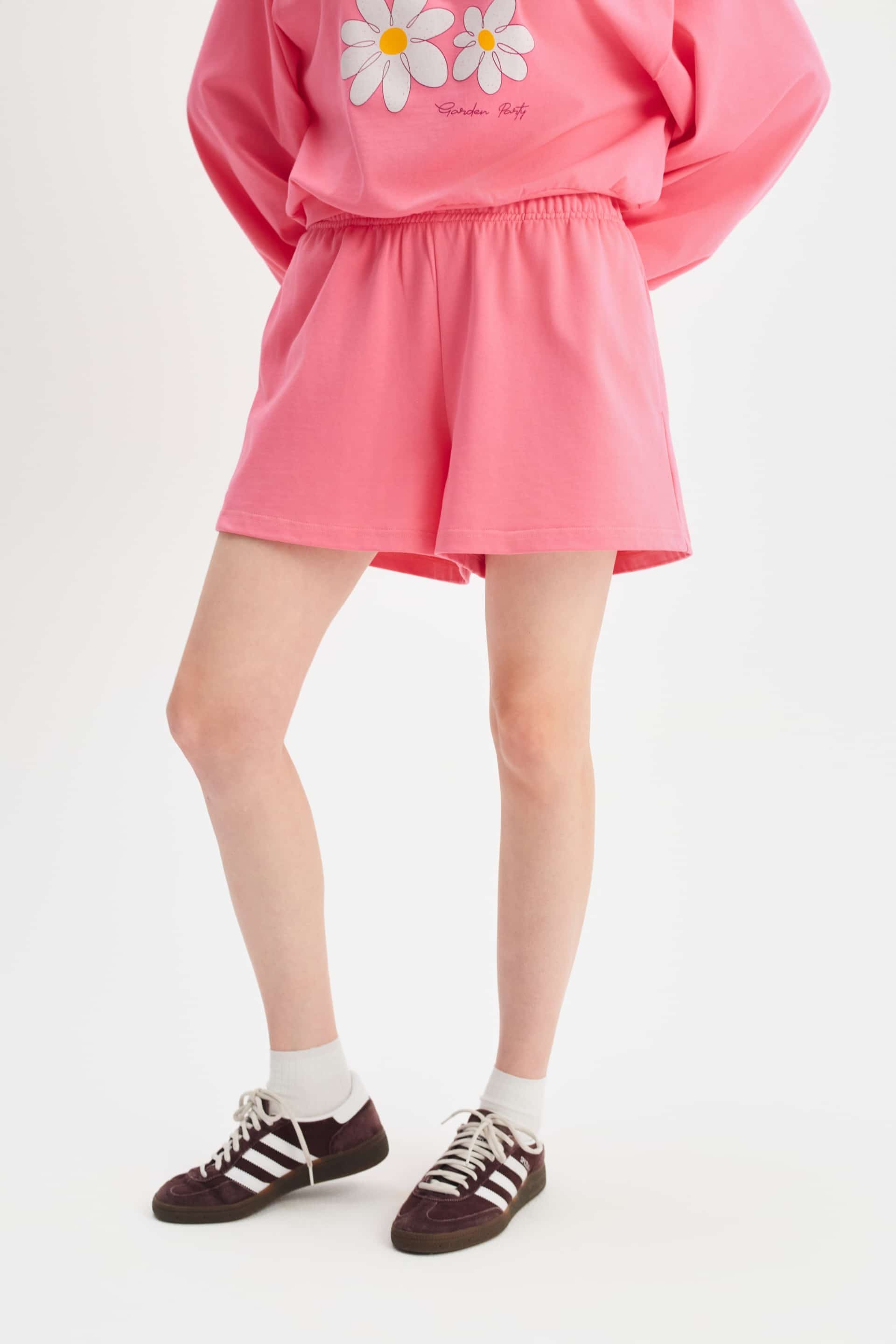 SHELLY PINK