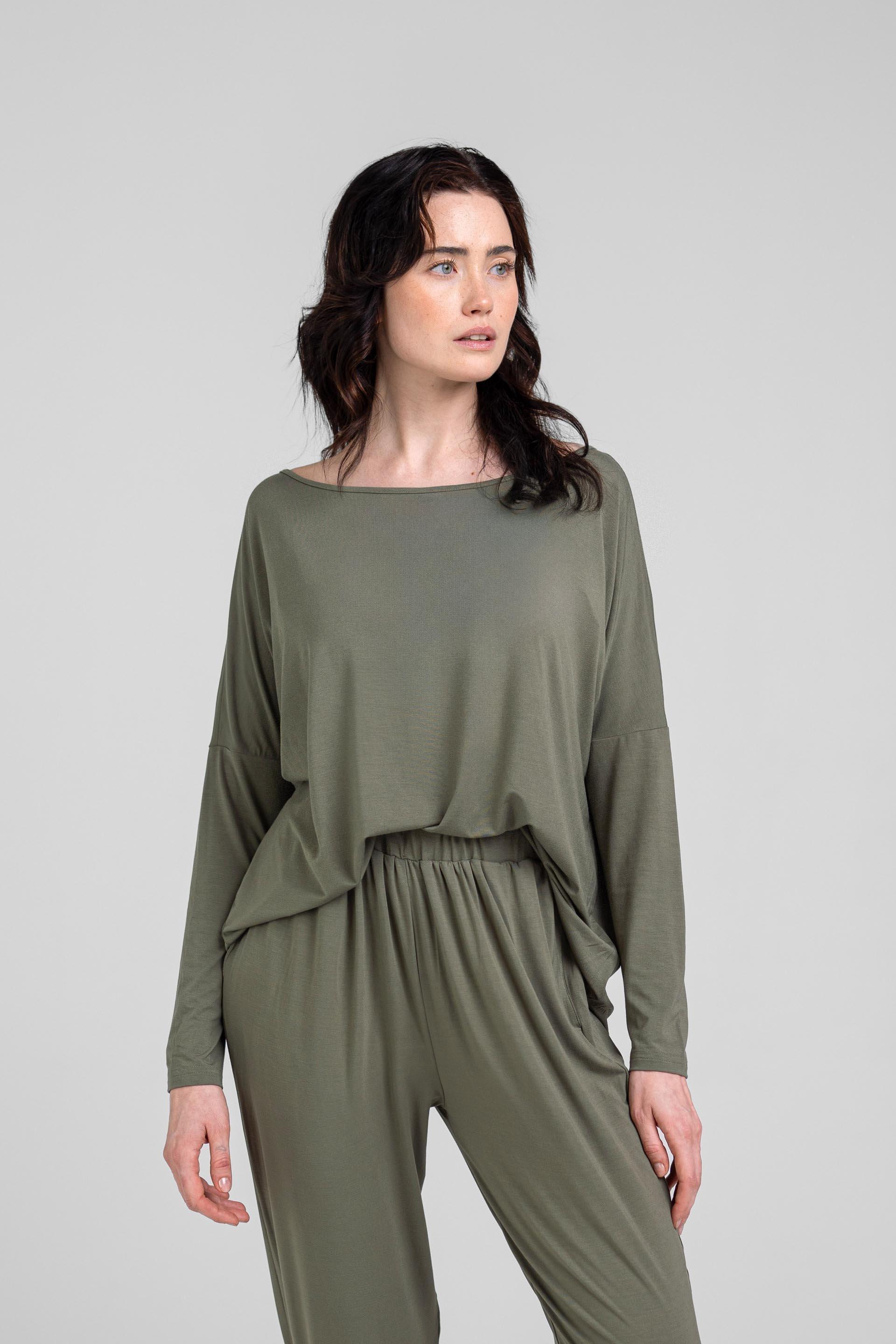 Longsleeve Damski. Zielona Bluza Nietoperz ELIA KHAKI | Sklep Naree